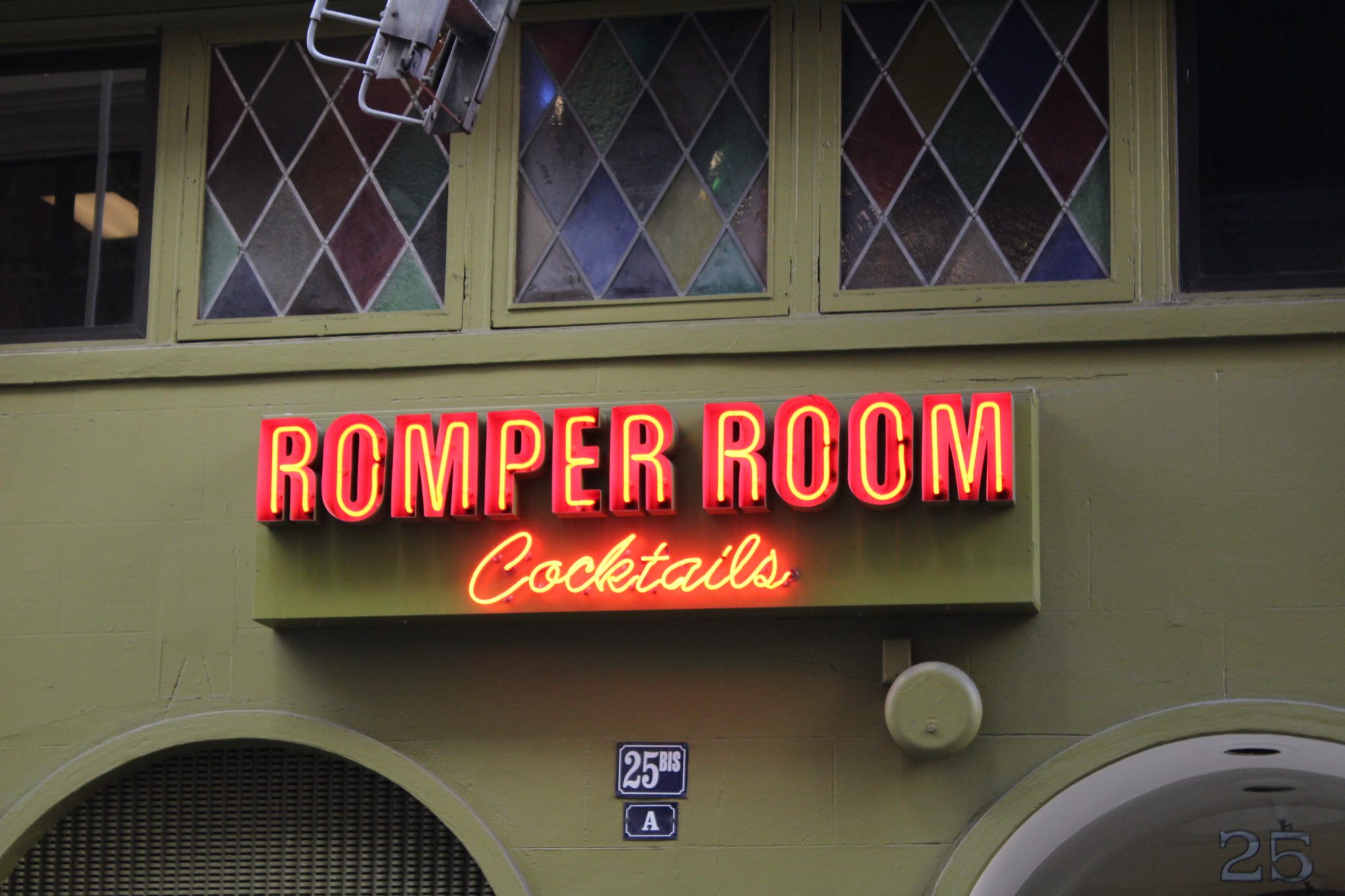 Lighted Signs & LED Signs | Local Sign Company